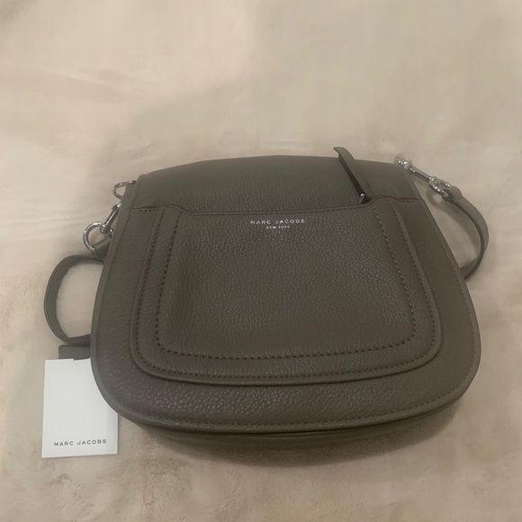 Marc Jacobs | Bags | Marc Jacobs Gray Crossbody | Poshmark
